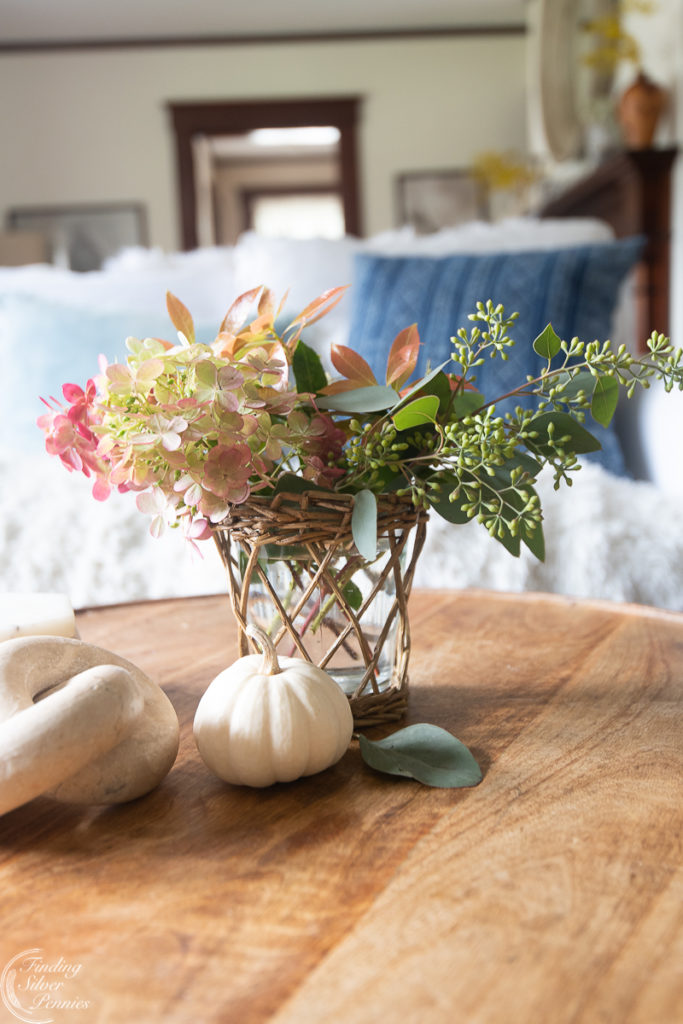 Coastal Fall Home Tour - Finding Silver Pennies